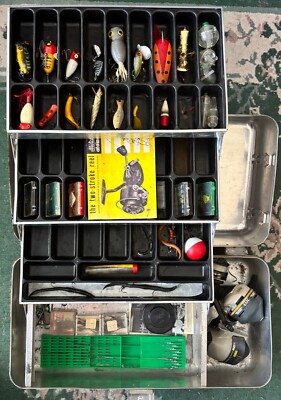 Vintage UMCO 203A Tackle Box w/ Reels Lures Tackle Caddy Hooks Sinkers ...