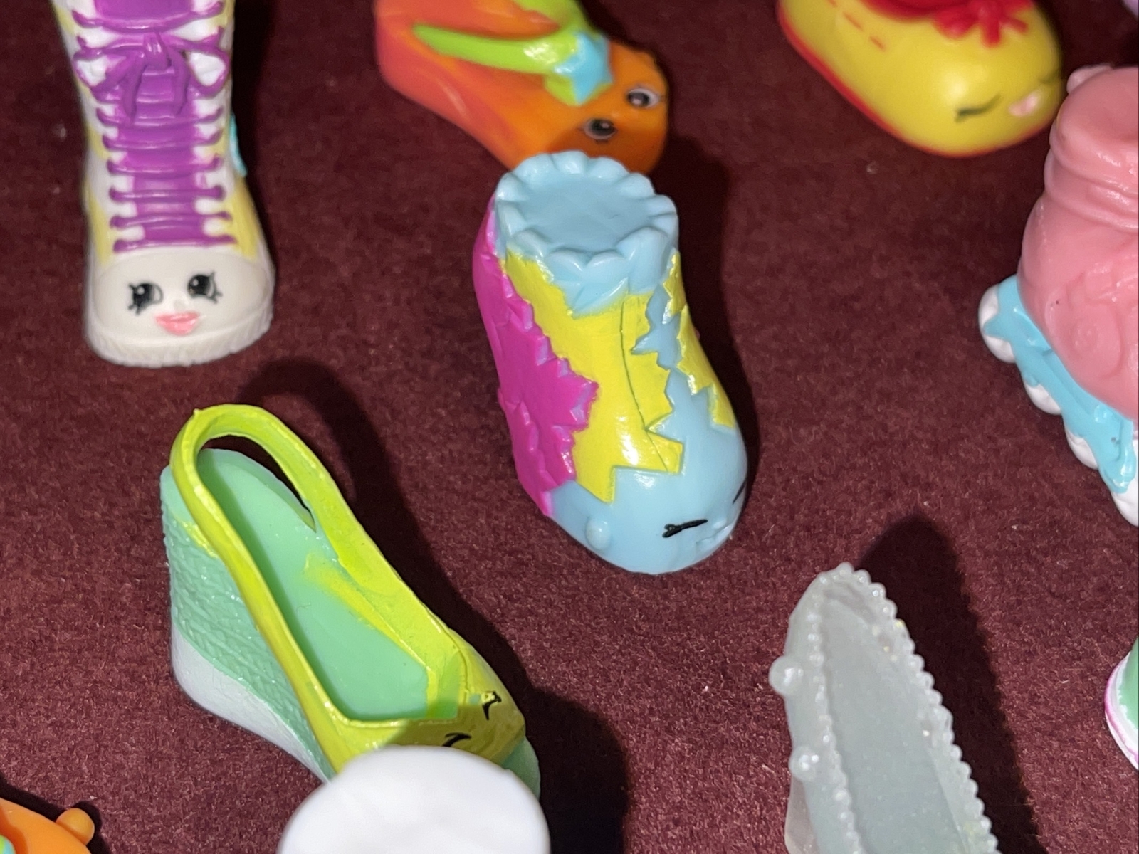 Shopkins Toy Lot of 23 Shoes High Heels Boots Sandals Slipper Glow ...
