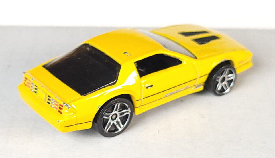 Hot Wheels loose Camaro '85 IROC-Z yellow multipack exclusive | eBay