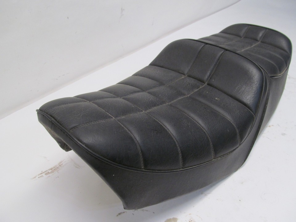 1982 SUZUKI GS300L GS300 L RIDER SEAT SADDLE | eBay