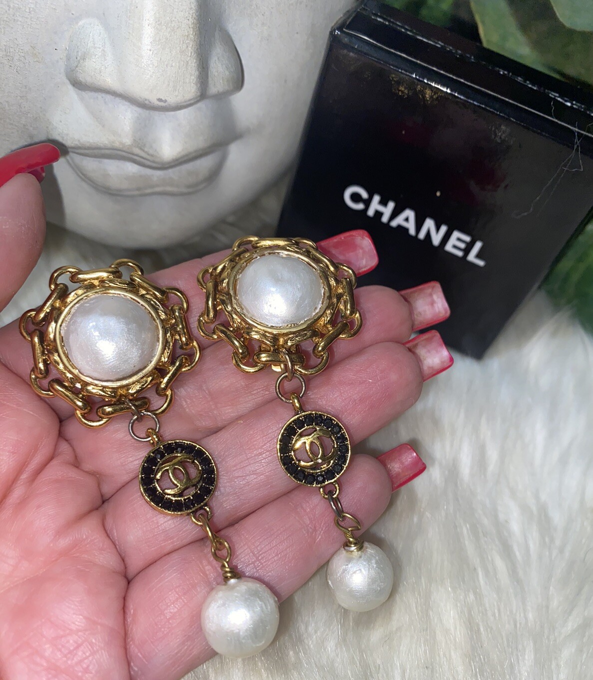 Coco Chanel Rare Vintage 3 Inch Pearl Drop Hollywood … - Gem