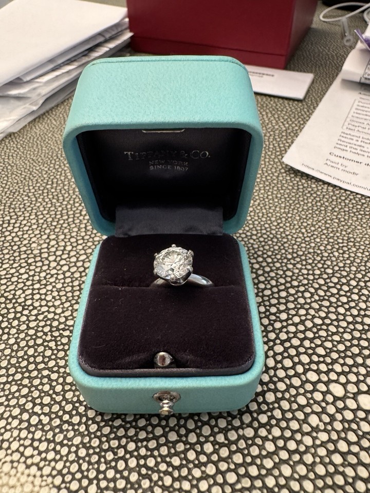 Tiffany & Co 3.24ct G VS1 Round Diamond Solitaire Engagement Ring 200k ...