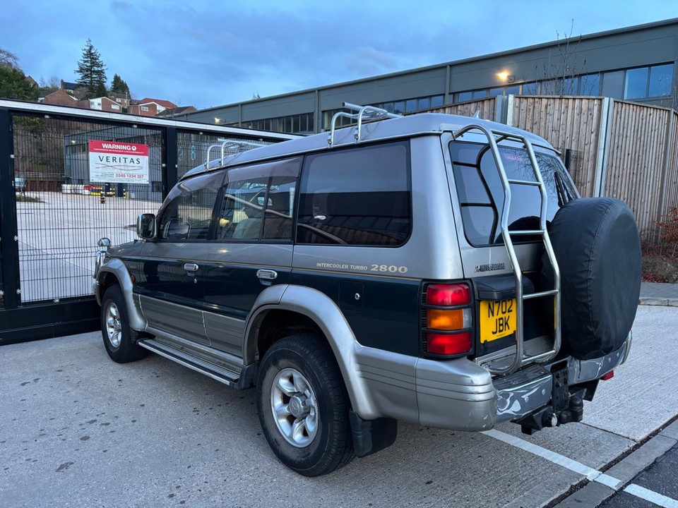 MITSUBISHI PAJERO 2.8TD EXCEED AUTOMATIC 7 SEATER LWB 1996 N REG - BLUE ...