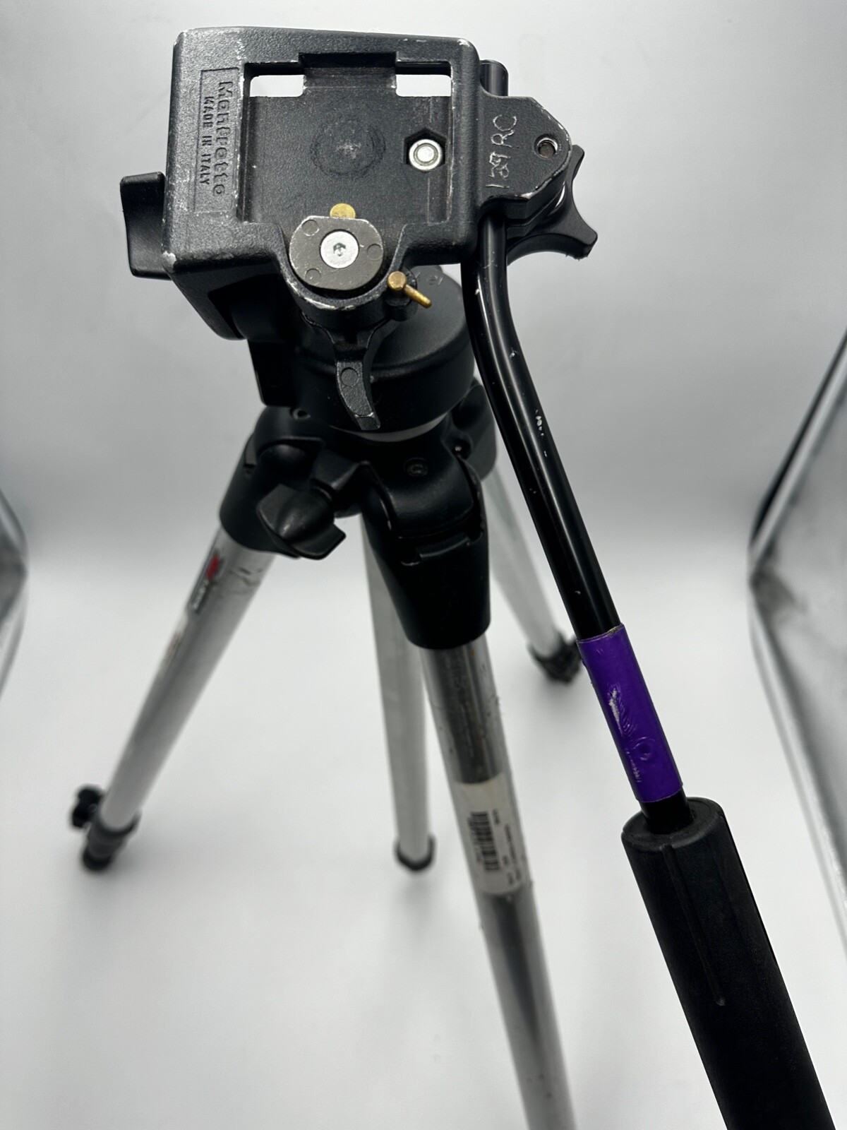 Bogen by Manfrotto Professional 3011N Tripod with 3130 Fluid Head ...