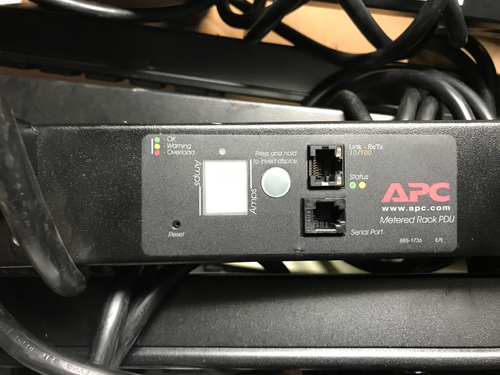 APC-AP7830 Metered Server Rack PDU 120V NEMA L5-20 Plug 16A 24 Outlets ...