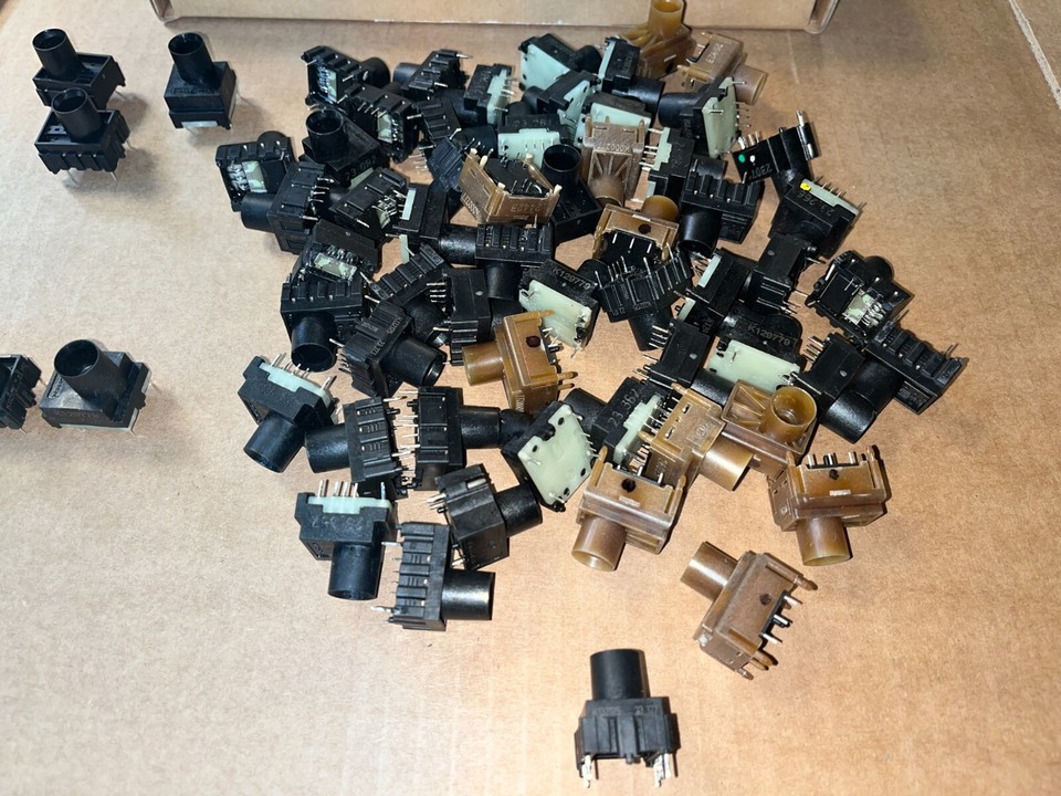 LOT 10x Knorr-Bremse Pressure Sensor DAF XF106 K105057 1913300 K067465 ...