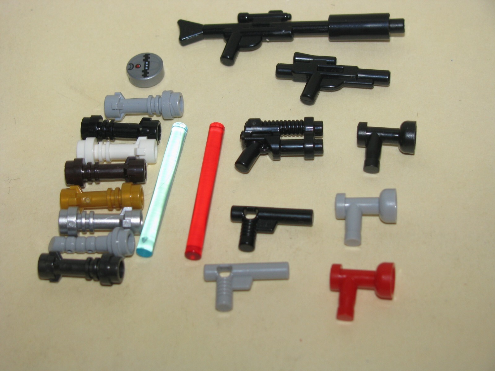 LEGO STAR WARS Weapons LOT Assorted Blasters, Light Sabers and Assorted ...