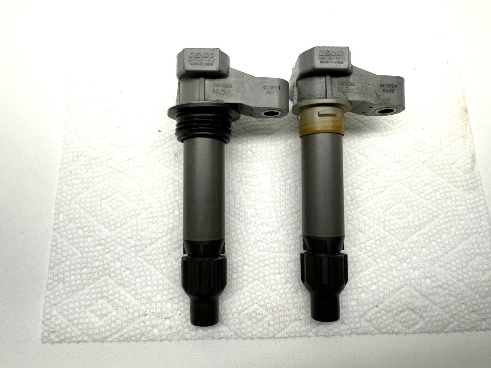 2 OEM DENSO Ignition Coil Chevy GMC Acadia Cadillac CTS Saturn 12632479 ...