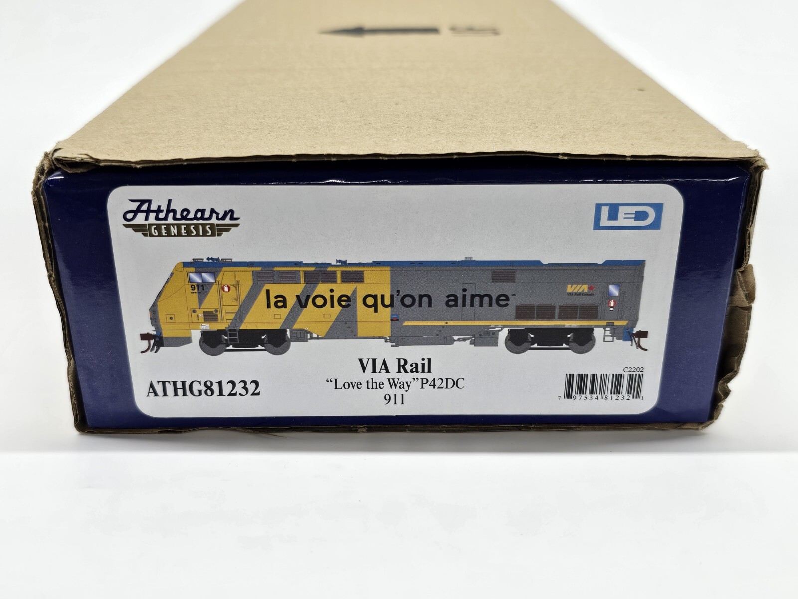 Athearn ATHG81232 P42DC VIA Love The Way #911 Locomotive HO Scale for ...