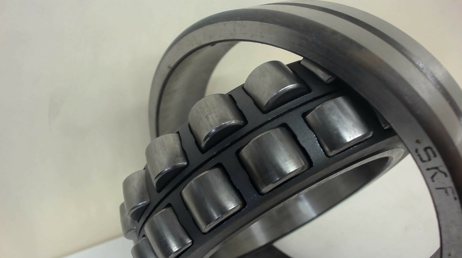 Skf 22216 Cck/C3W33 Roller Bearing, 3-1/4" Bore | eBay