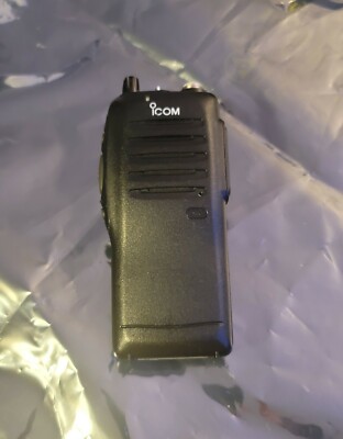 Commercial Radios - Icom F