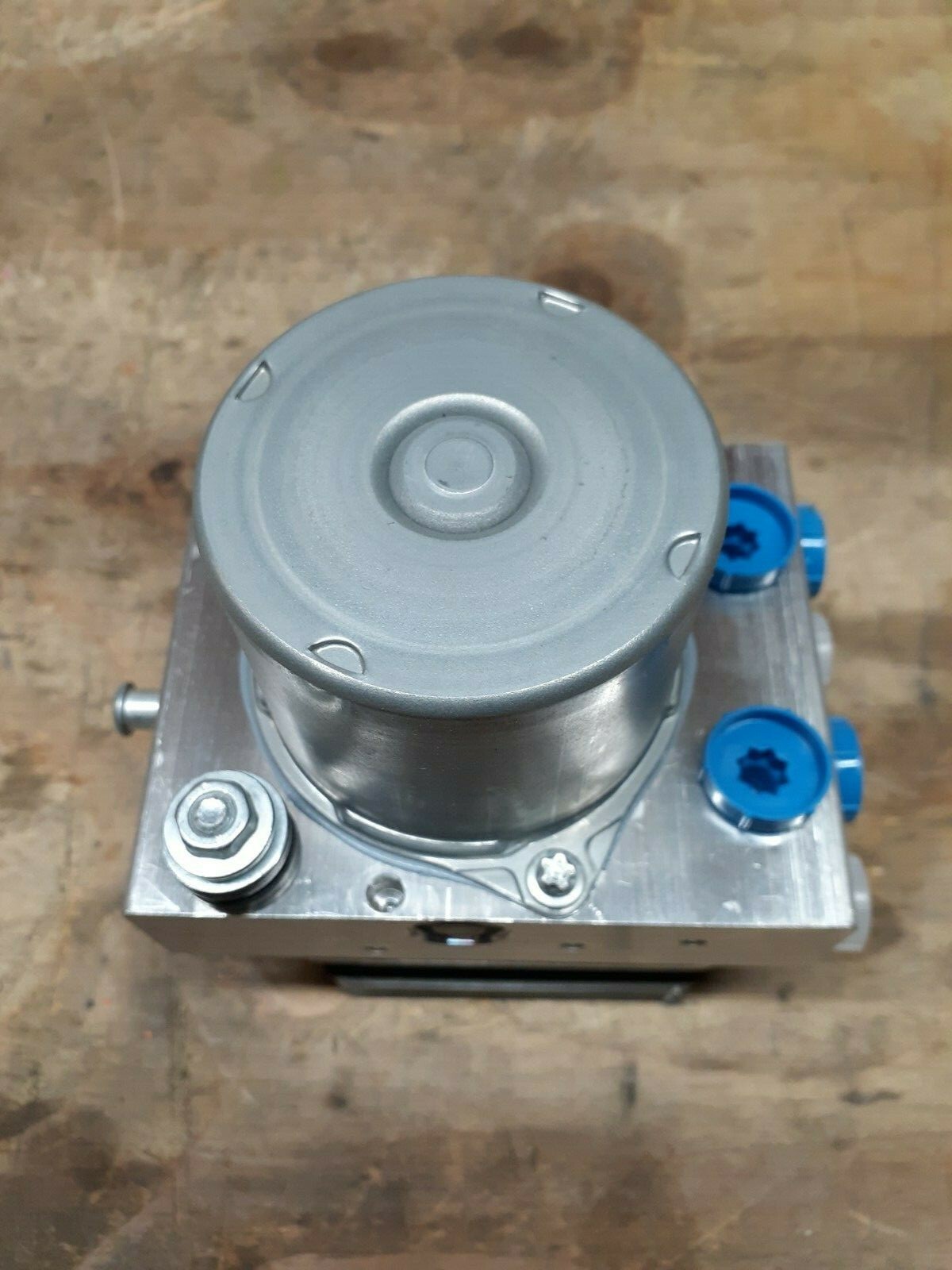 2017-2020 TESLA MODEL 3 ABS ANTI LOCK BRAKE PUMP HCU MODULE W/ BRACKET ...