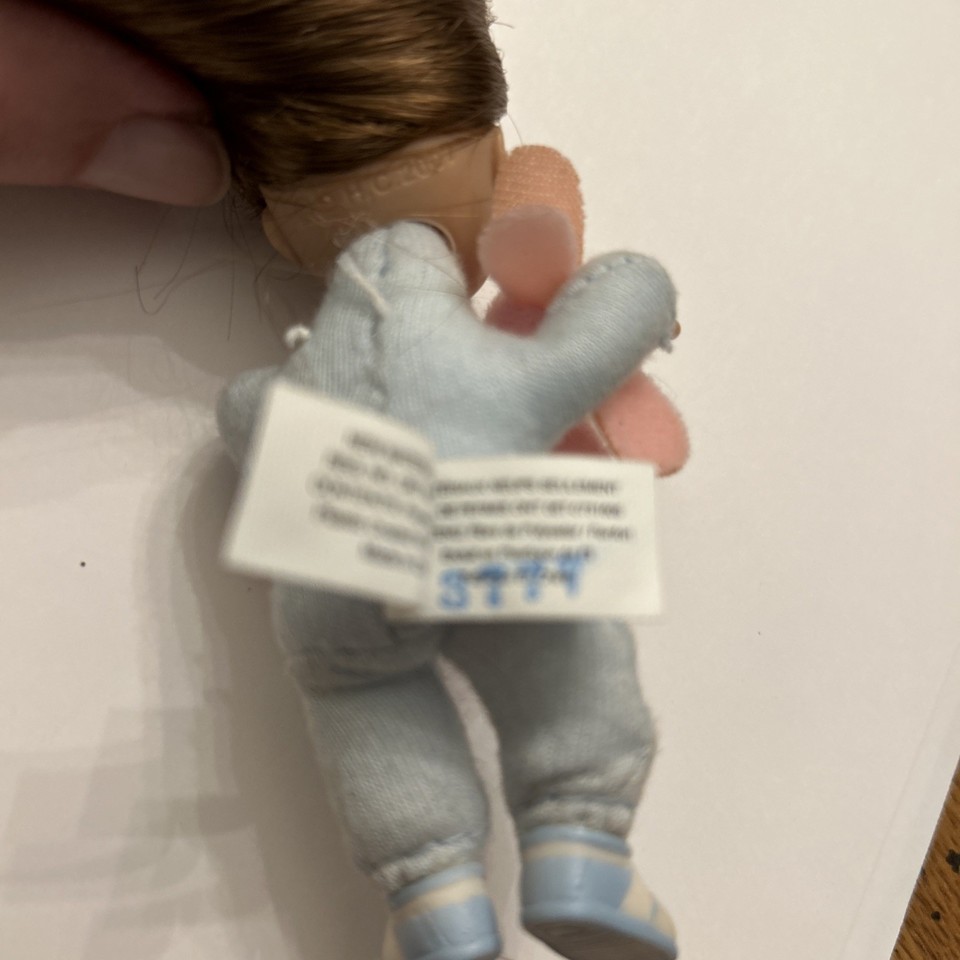 Only Hearts Club Li’l Kids Jessica Brunette Doll Blue Sleeper Holding ...