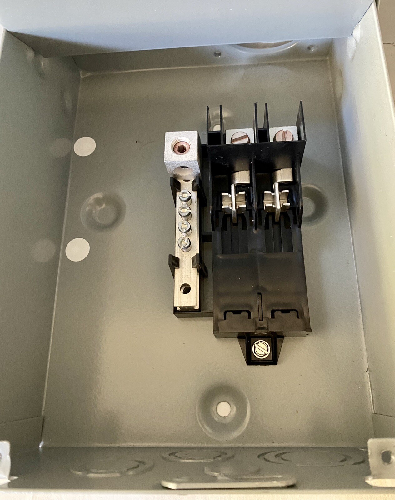 GE ENERGY INDUSTRIAL SOLUTIONS TL270RCUP 70A Lug Out Load Center(FREE ...