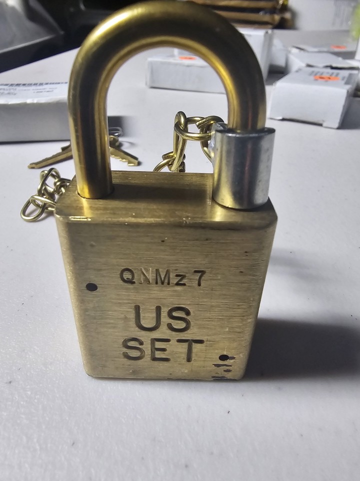 American Lock Company U.S. Military Brass Padlock Lock w/2 Keys & Chain ...