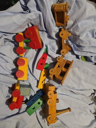 Mix Of 2 Lots Of Wood VINTAGE toy Trains And Carriages See Pics | eBay UK