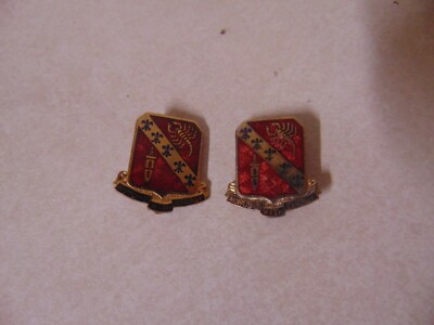 MILITARY INSIGNIA CREST DUI SET OF 2 POST WW2 168TH FIELD ARTILLERY ...