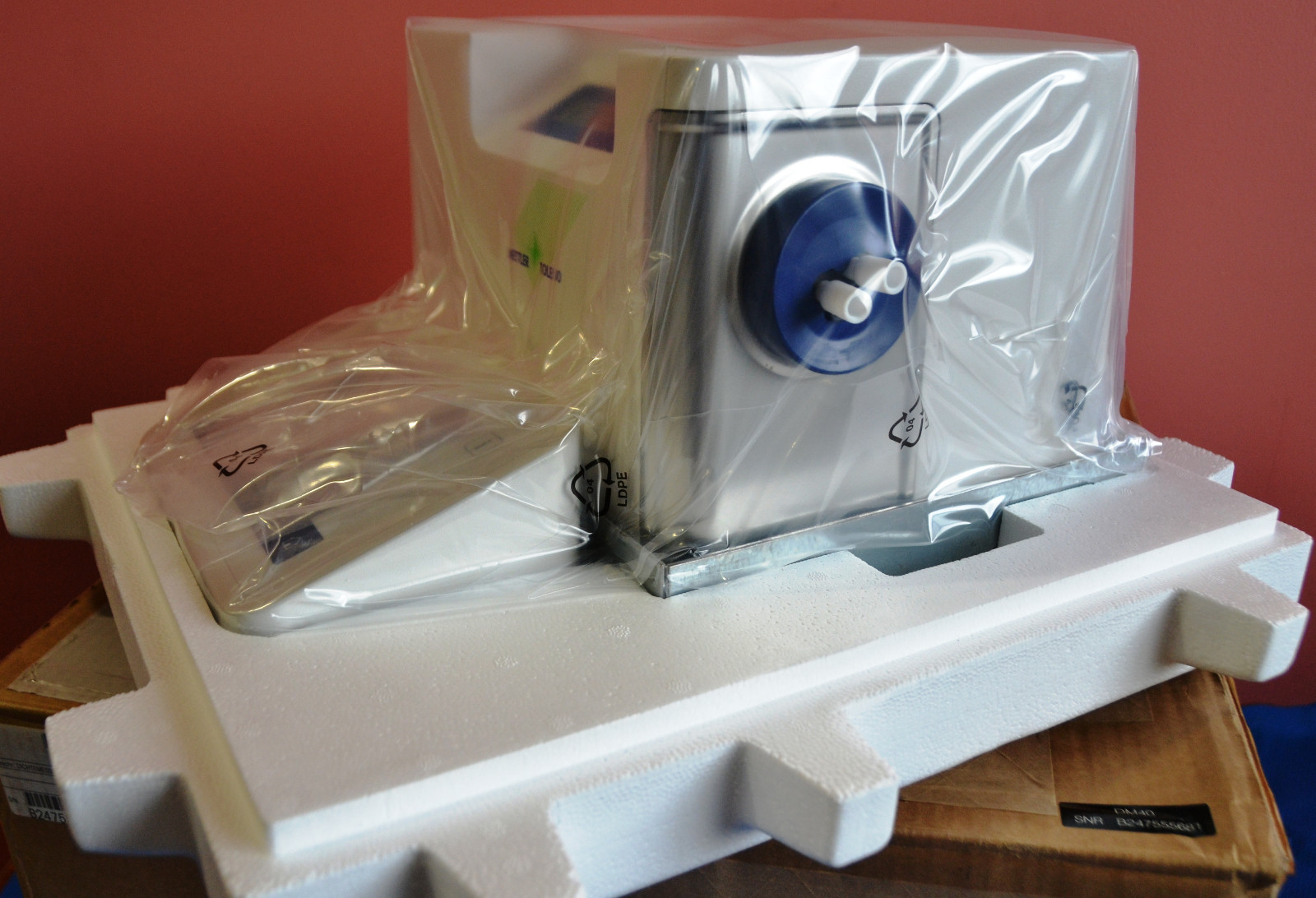 Mettler Toledo DM40 Digital Density Meter LiquiPhysics Excellence ...