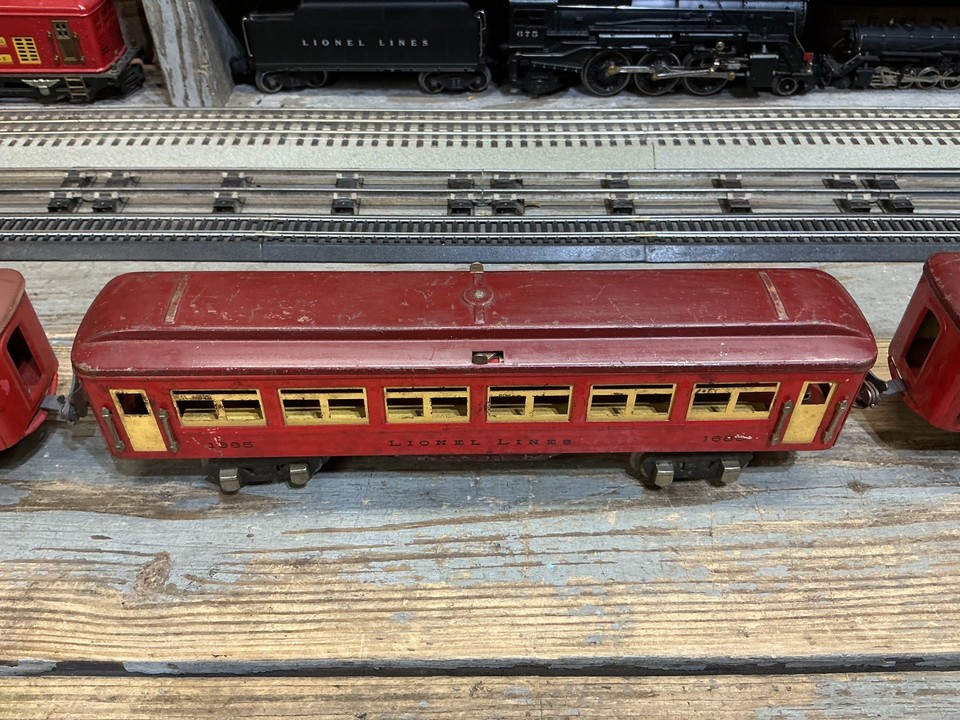 LIONEL PASS CARS 1685 1685 1687 MAROON/VERMILLION PREWAR RED COMET?? | eBay
