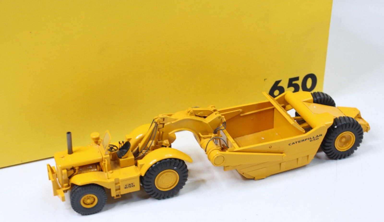 Caterpillar Cat 650 Wheel Tractor Scraper - Black Rat 1:50 Scale Model ...