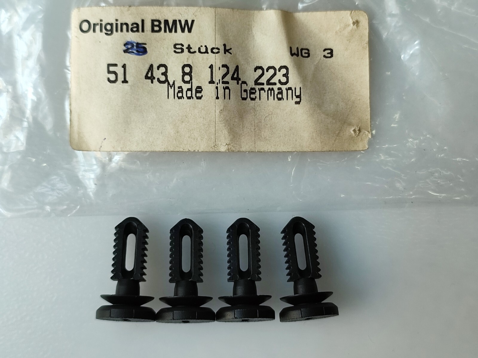BMW E31 interior trim twist lock screws (4) !!NEW!! !!GENUINE ...