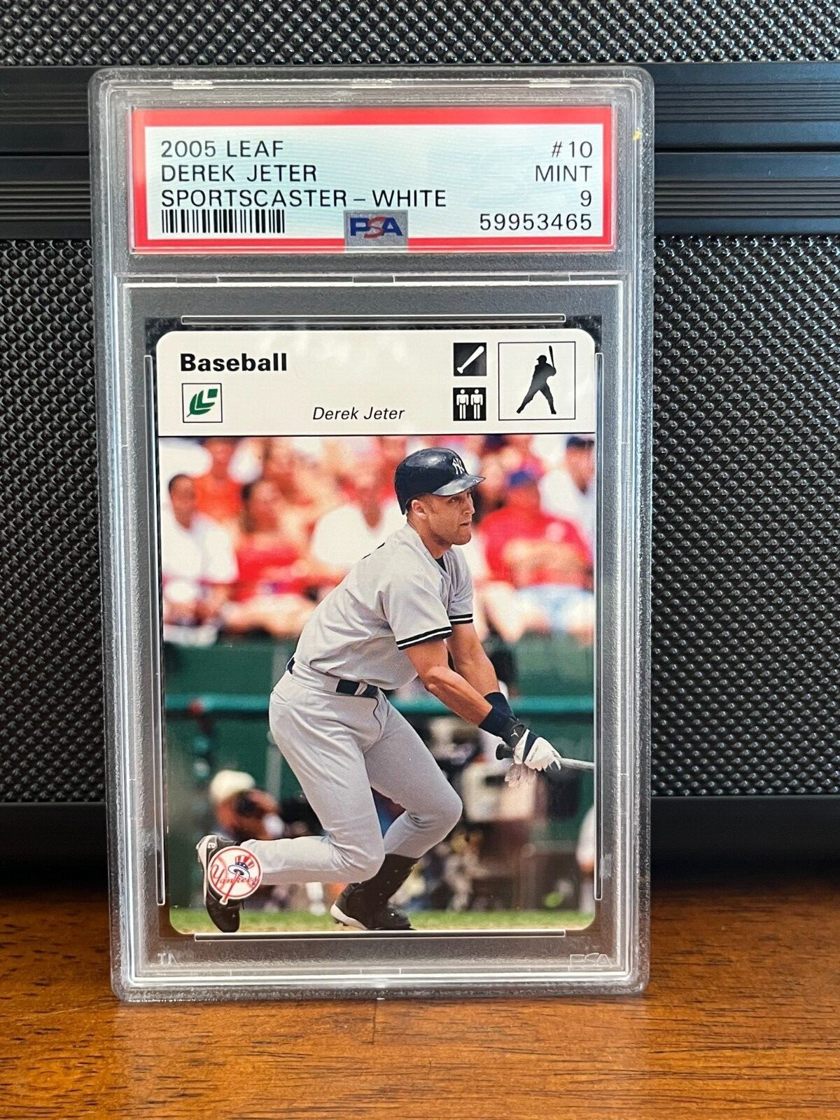 2005 Leaf Derek Jeter Sportscaster WHITE 18/45 PSA 9 Mint Yankees ...