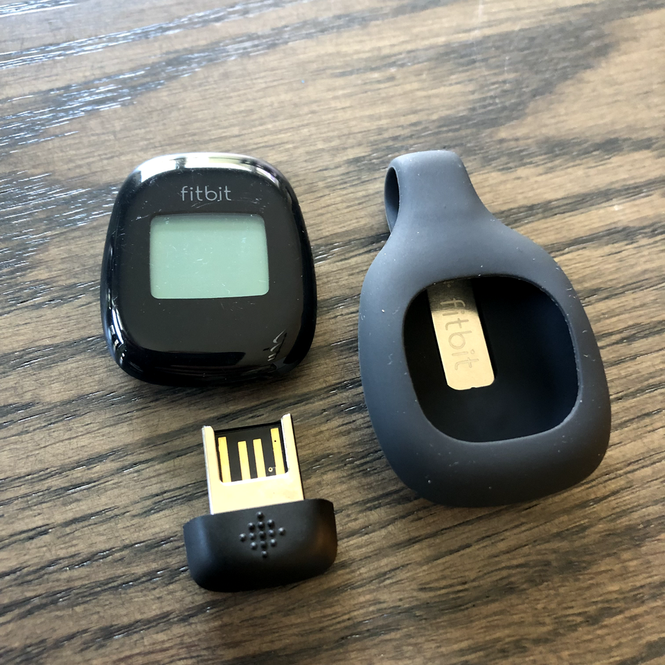 Fitbit Zip Wireless Clip On Calorie Activity Step Tracker Black *NO ...