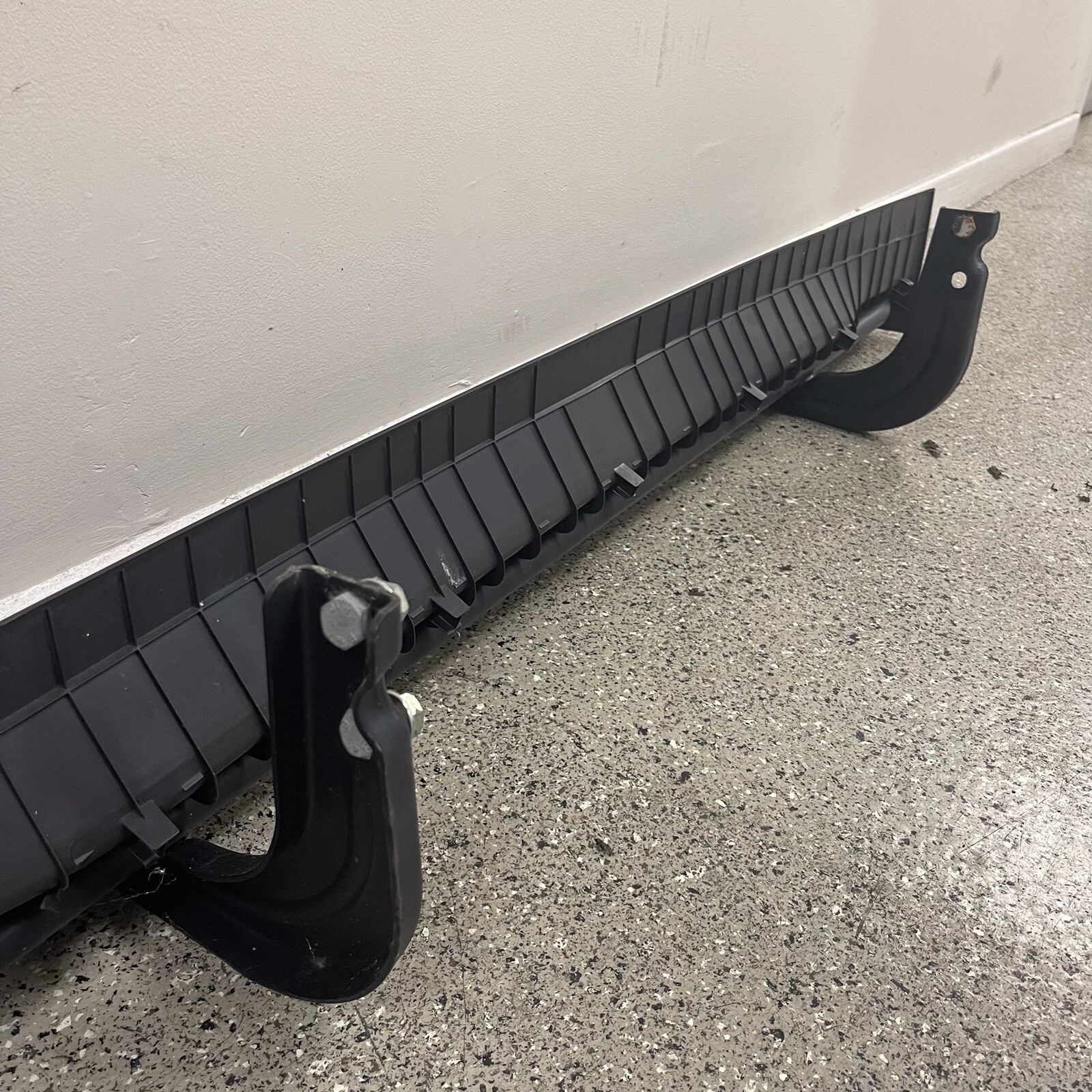 Genuine Iveco Daily Rear Bumper Step Beam Rear Bumper And Cover | eBay