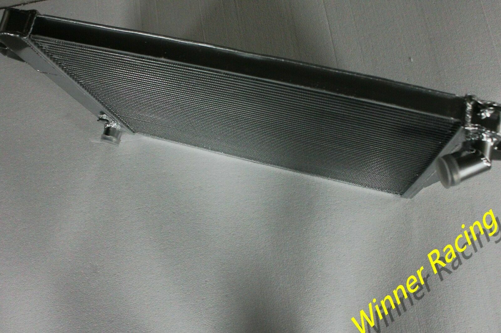 Fit BMW 5 E12 6 cyl. 520/6 M20 MT 1977 - 1981 aluminum radiator