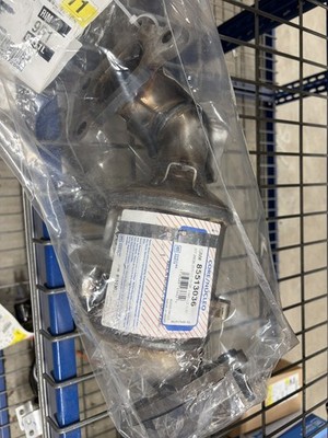 Genuine GM Catalytic Converter 85513036 OEM BRAND NEW! | eBay