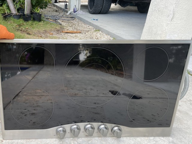 Viking RVEC3365BSB 36" Electric Cooktop 5 QuickCook Surface Elements ...