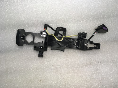 2008 CADILLAC CTS DRIVER FRONT DOOR HANDLE HOUSING BRACKET NEW GM ...