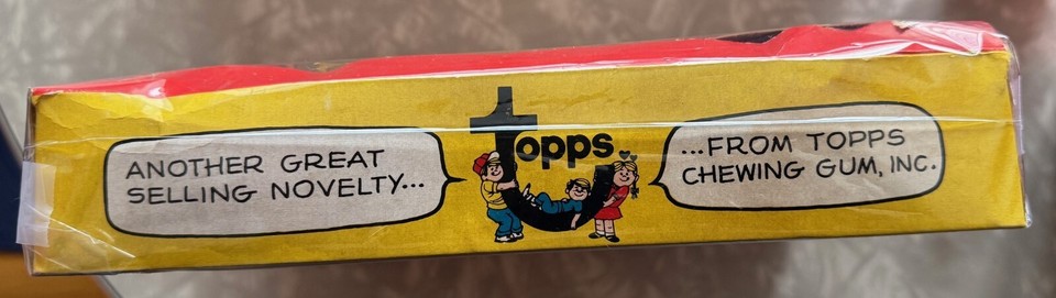 1967 Topps Scarce Vintage Airplane FLYING THINGS Red 10-Cent Display ...