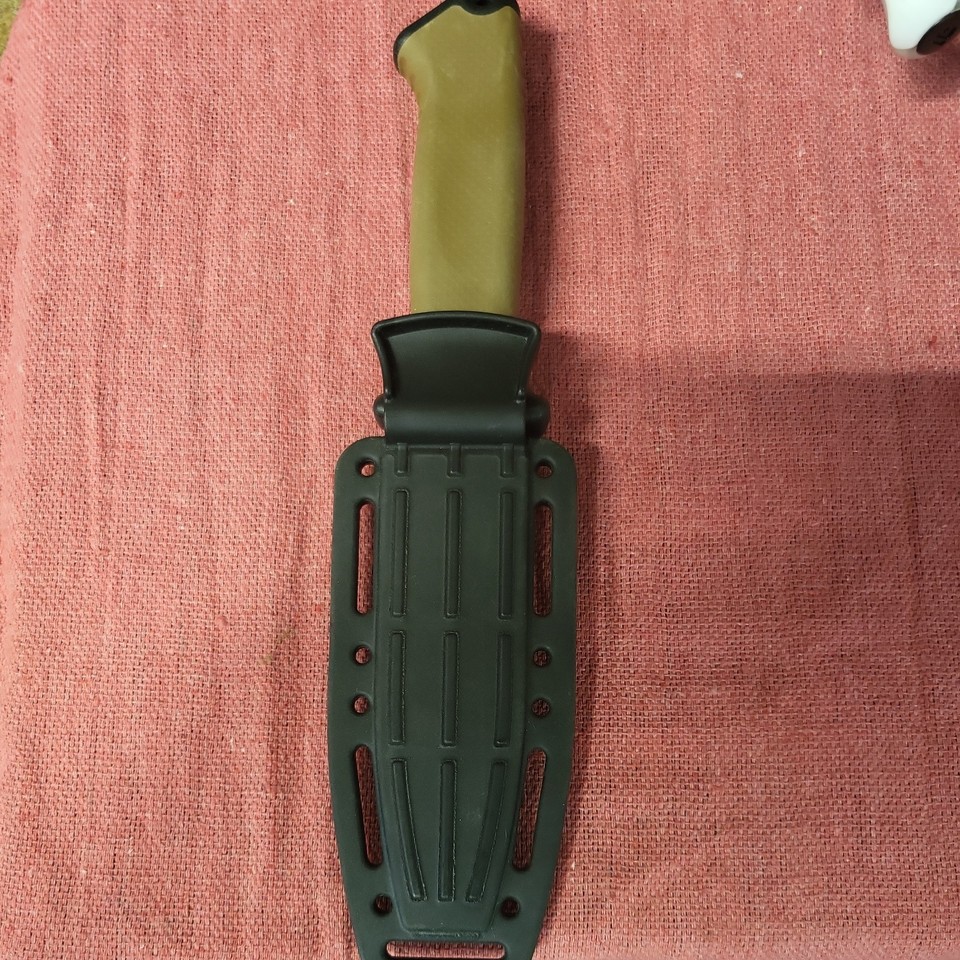 Gerber USA Prodigy Coyote Tan Fixed Blade Hunting Knife | eBay