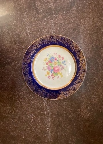 Century By Salem 23 Karat Gold Encrusted Pattern & Rim One 10" Dinner ...