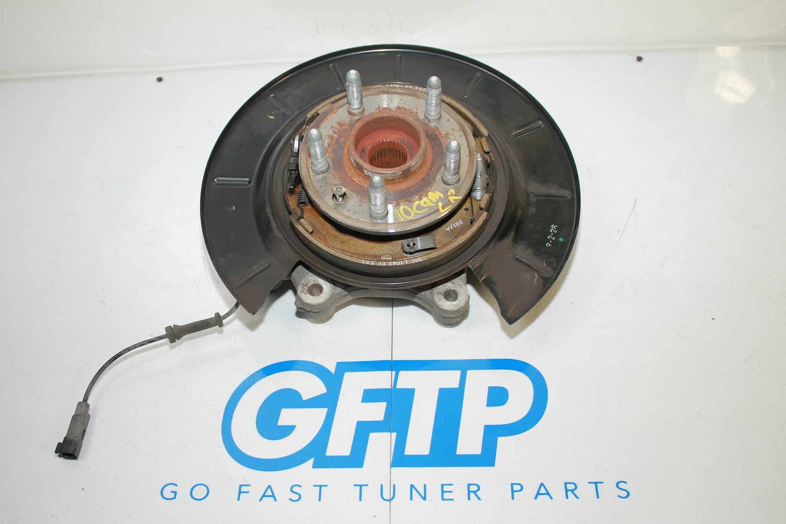 10-15 CHEVROLET CAMARO SS OEM PASSENGER RIGHT REAR HUB KNUCKLE SPINDLE ...