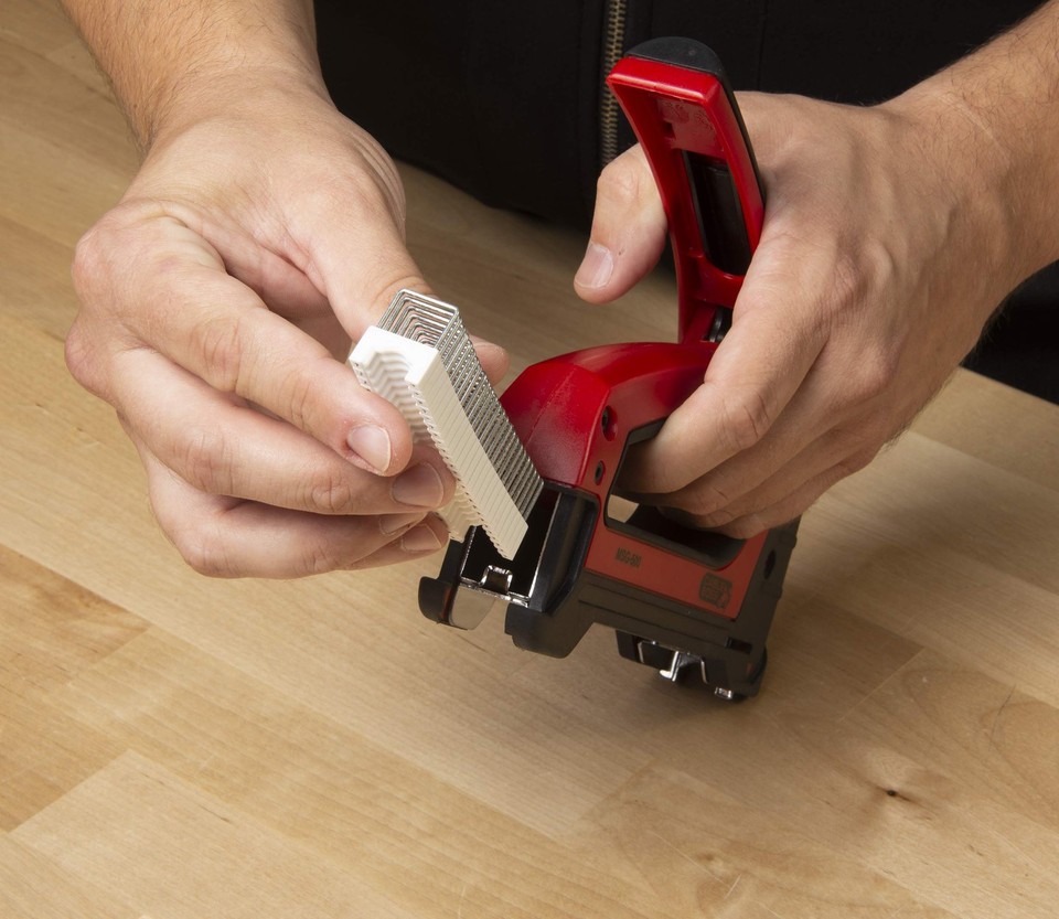 Gardner Bender MPS-2100 Cable Boss Staple, ⅜ Inch., Secures: Coax: RG-6 ...