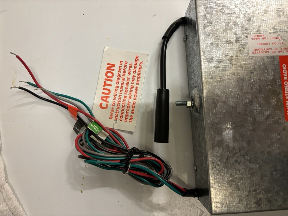 SPARKOMATIC Vtg Car Stereo System Cassette /radio Fm Am Player SR-300 ...