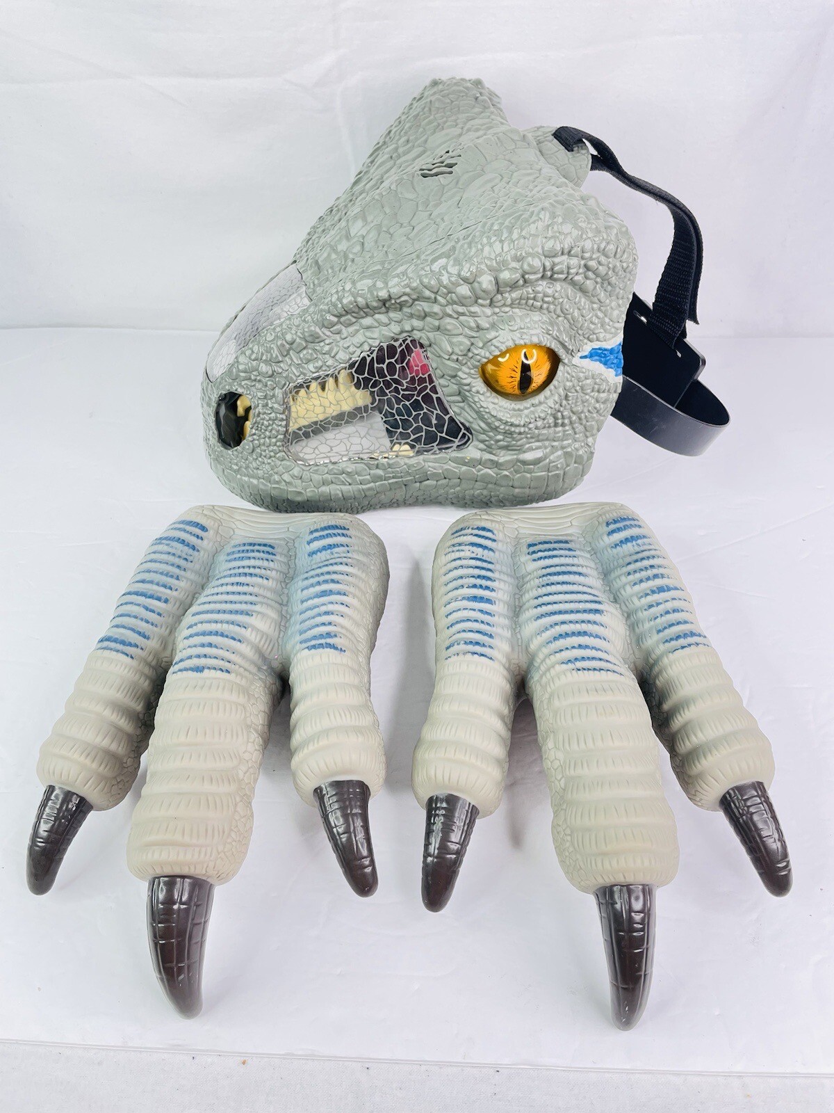 2017 MATTEL Jurassic World Park Chomp N Roar Blue Raptor Dinosaur Mask ...