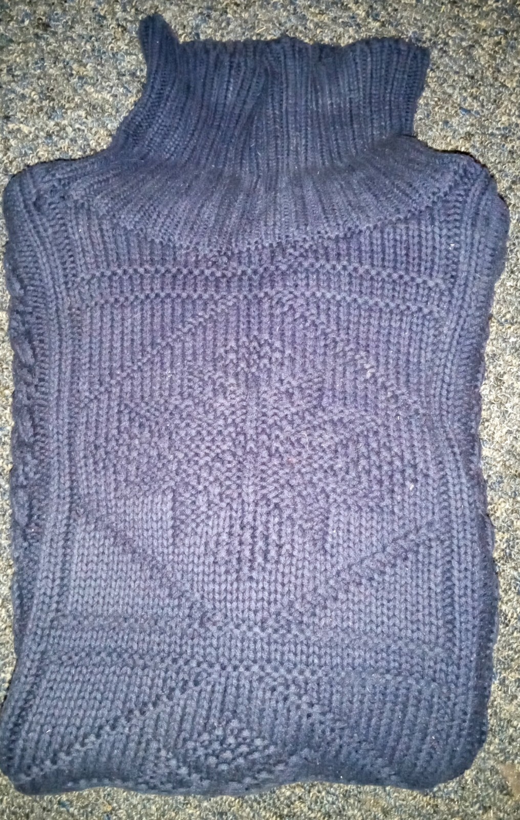 Laura Ashley Indigo Cable Knit Long Pullover Medium - Gem