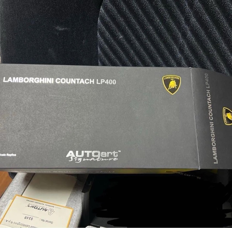 AutoArt 1/18 Lamborghini Countach LP400 Orange Signature Series Model ...