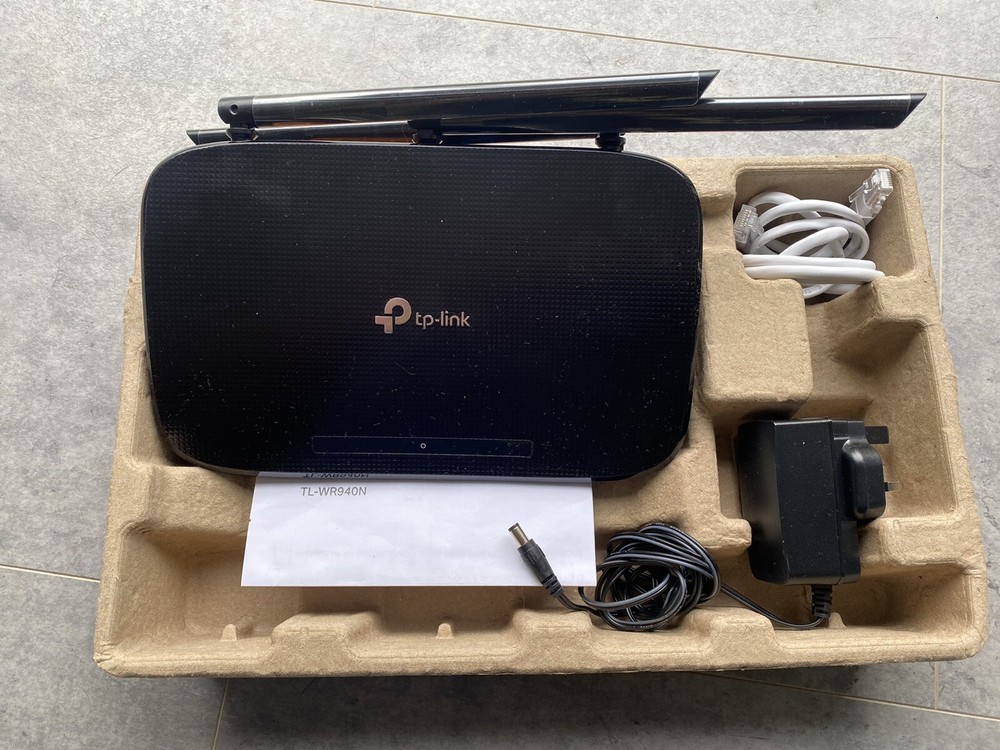 TPLink 450Mbps Wireless N Router TLWR940N | EBG