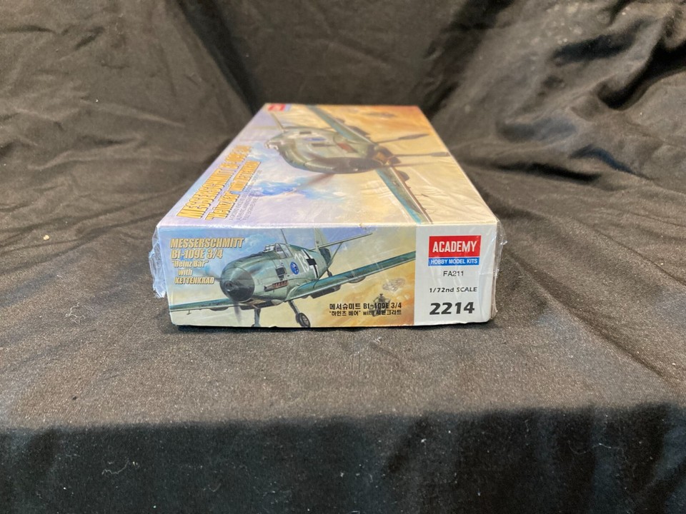 Messerschmitt Bf-109E 3/4 "Heinz Bär" w/ KETTENKRAD 1:72 Academy #2214 ...