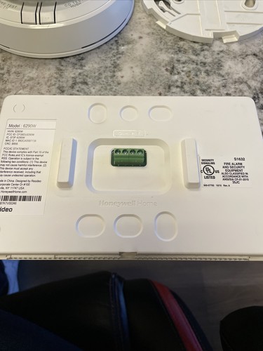 Honeywell 6290W Touch Center 7 inch Color Wireless Touch Screen Alarm ...