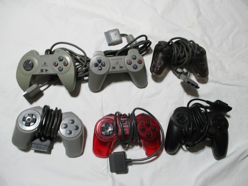Sony PS1 Controllers - lot of 6 - Tested and Working a few years ago ...