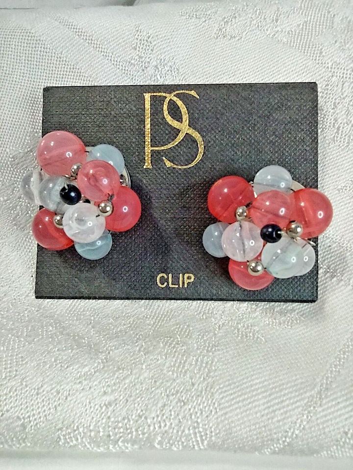 Vintage Pink White Gray Cluster Beaded Clip On Earrings | eBay