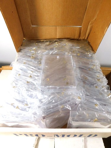 Pro Mold Screw Down Card Holder Case (Total of 400-Mini Snaps) | eBay