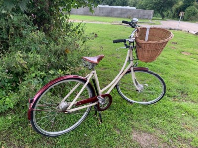 Pashley Princess Sovereign Cream Ladies Bike excellent condition sadly ...