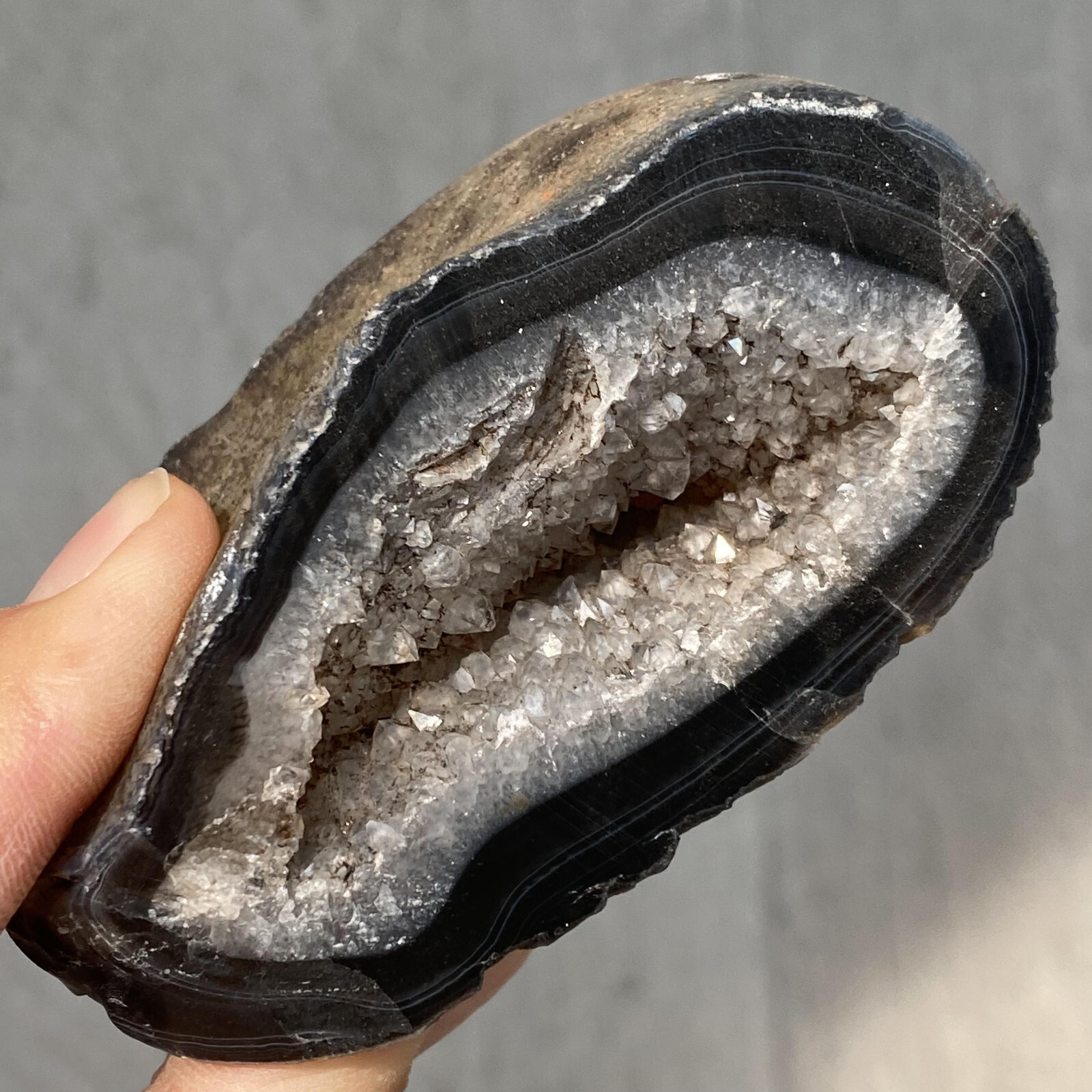 230G Natural agate crystal cave treasure basin quartz crystal cave ...