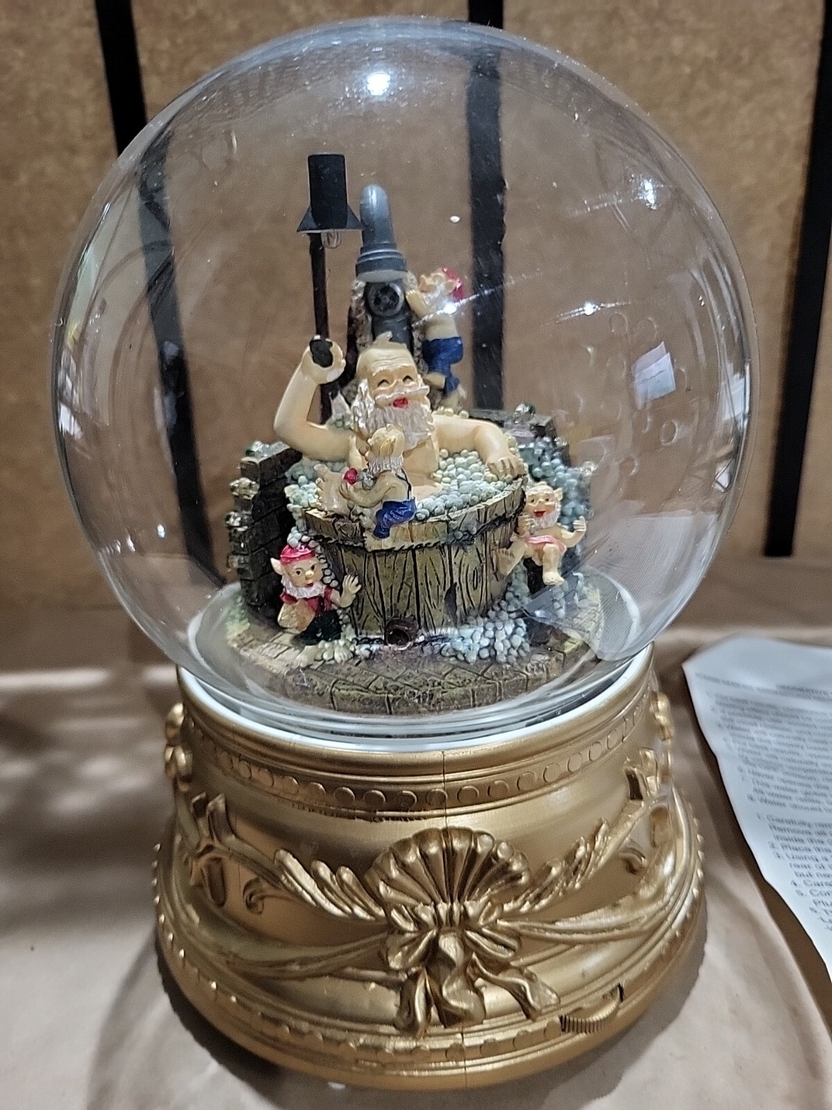 HOLIDAY DECOR "BATHING SANTA" CHRISTMAS WATER GLOBE | eBay